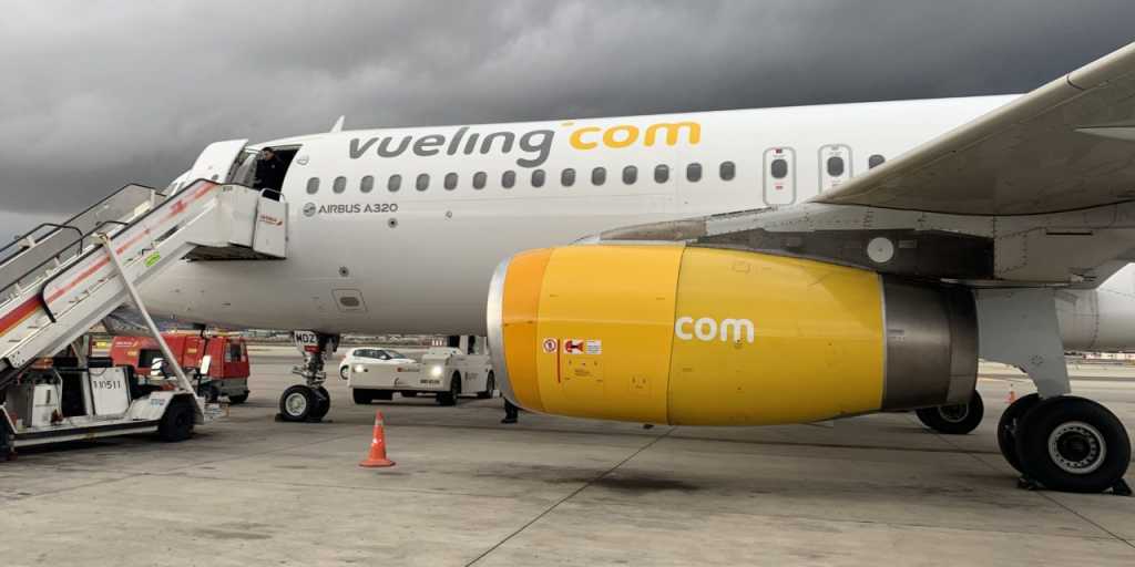 Vueling Review: Now booking flights and hotels